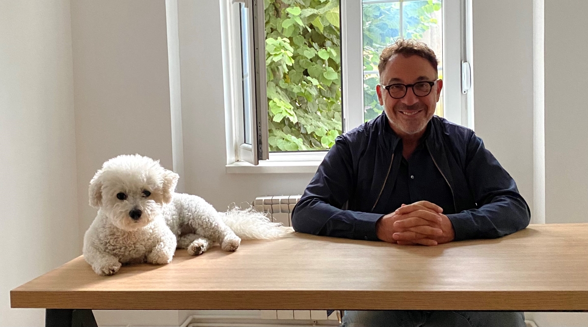 SRĐAN ŠAPER: Put od rock scene do marketinške dominacije - Poslovi Infostud