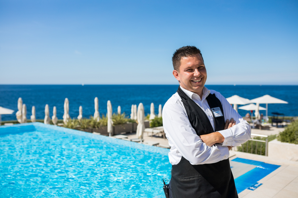 Konobar - Valamar Riviera d.d.