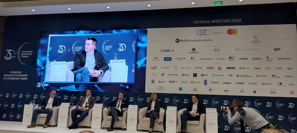 Davor Odobašić, sa sajta Helloworld.rs na Kopaonik biznis forumu: IT ...